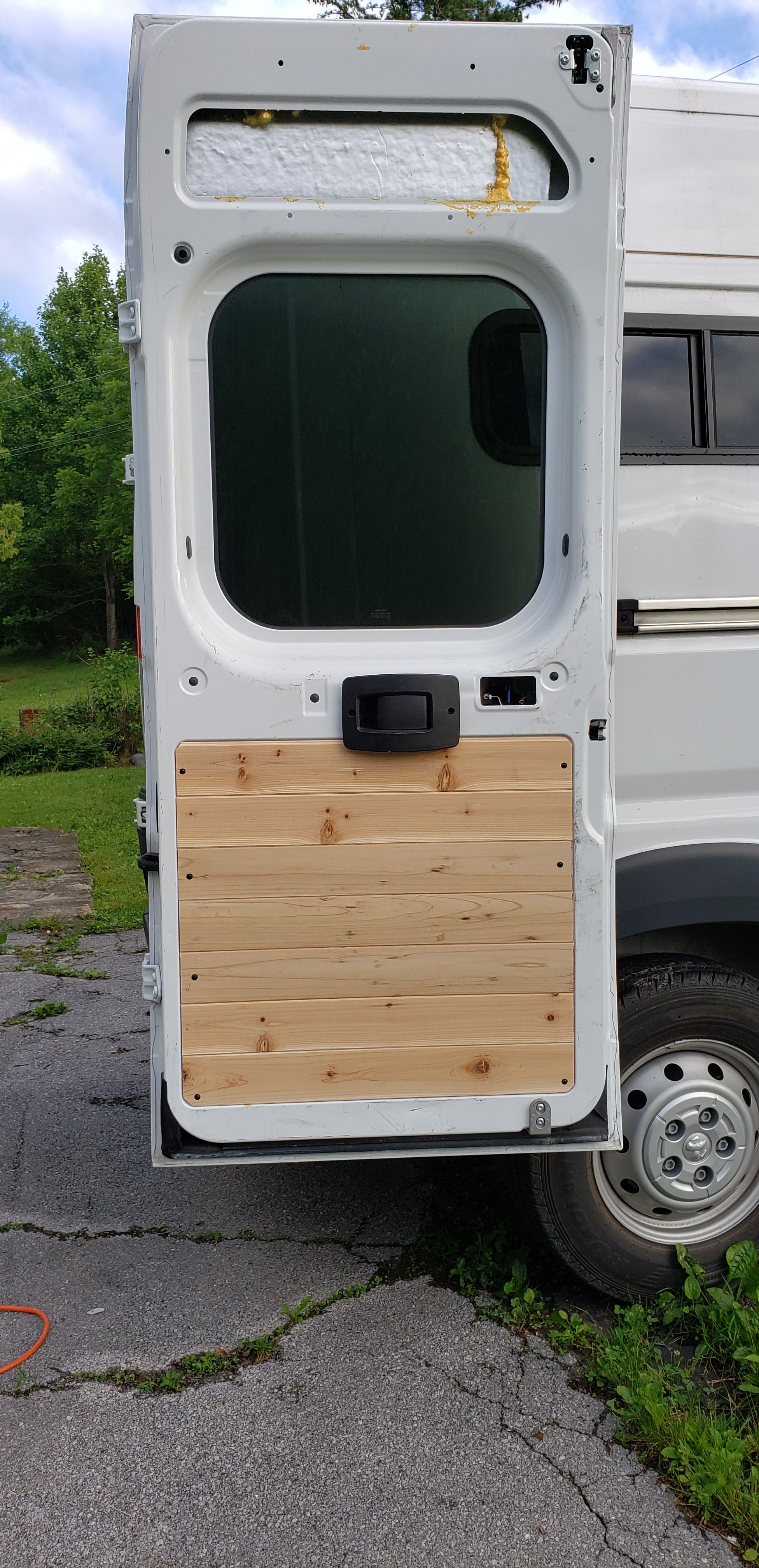 Van Conversion: Framing plus Installing the Wall and Ceiling – Just Edith